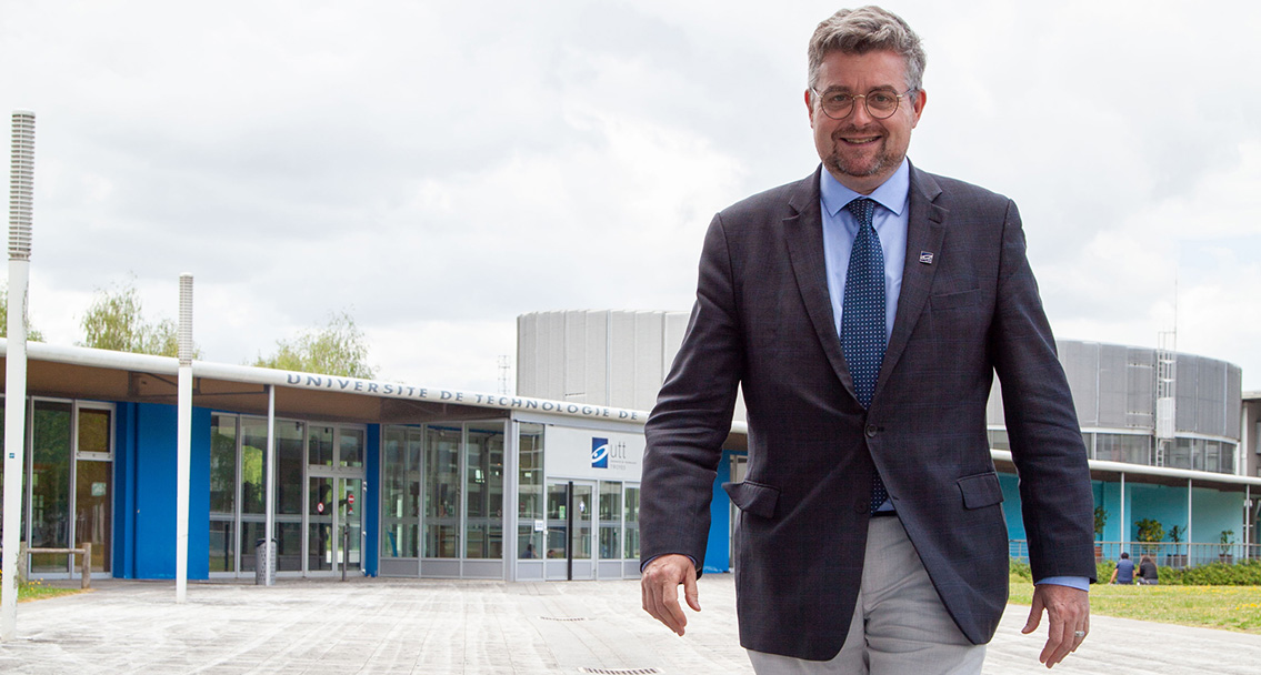 Christophe Collet prend aujourd'hui ses fonctions à la direction de l ...
